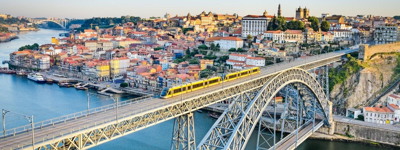 HIGHLIGHTS OF PORTUGAL by train - TourTailors