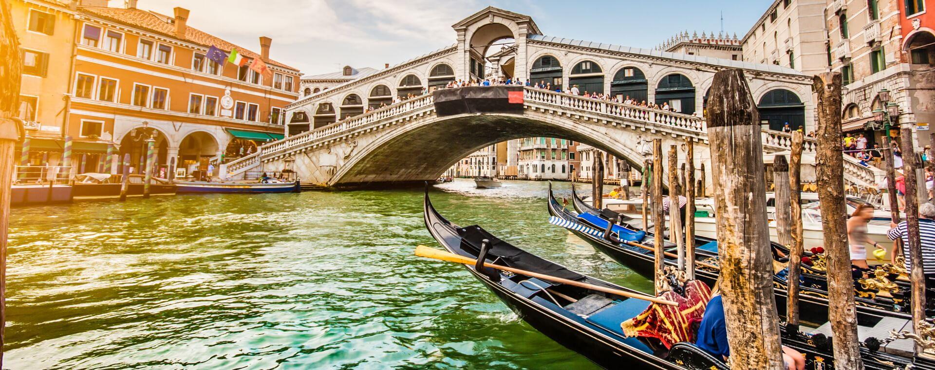 ITALY IN A NUTSHELL - TourTailors